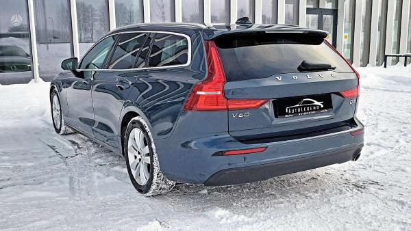 Blue Volvo V60 2019 in Vilnius, with an engine capacity of 1.97 L and mileage of 277 thousand km for 12500 €, photo 5 on AUTOMOTO.COM.LV