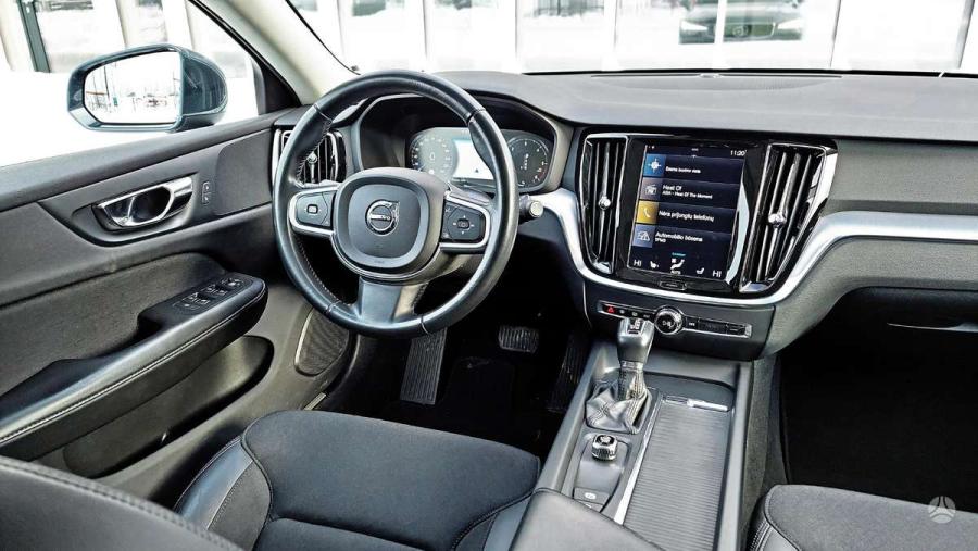 Zils Volvo V60 2019 Viļņa, ar dzinēja tilpumu 1.97 L un nobraukumu 277 tūkst. km par 12500 €, foto 19 vietnē AUTOMOTO.COM.LV