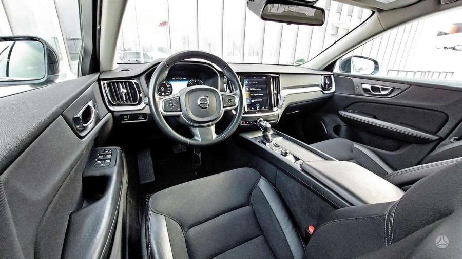 Zils Volvo V60 2019 Viļņa, ar dzinēja tilpumu 1.97 L un nobraukumu 277 tūkst. km par 12500 €, foto 32 vietnē AUTOMOTO.COM.LV