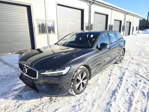 Blue Volvo V60 2019 in Utena, with an engine capacity of 2.00 L and mileage of 214 thousand km for 9999 €, photo 1 on AUTOMOTO.COM.LV