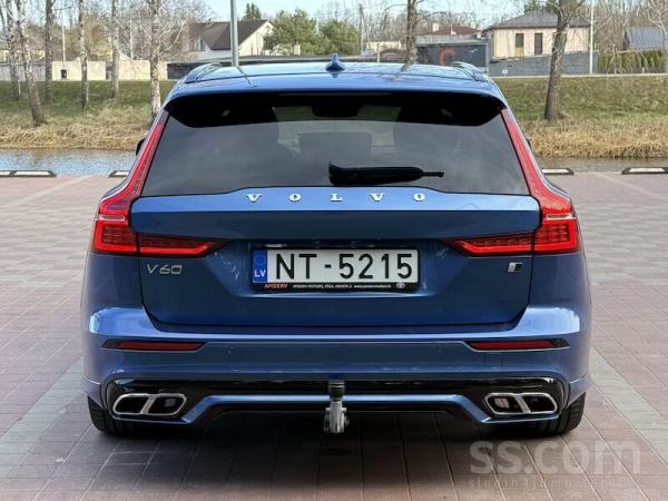 Zils Volvo V60 2019 Rīga, ar dzinēja tilpumu 2.00 L un nobraukumu 215 tūkst. km par 22950 €, foto 5 vietnē AUTOMOTO.COM.LV