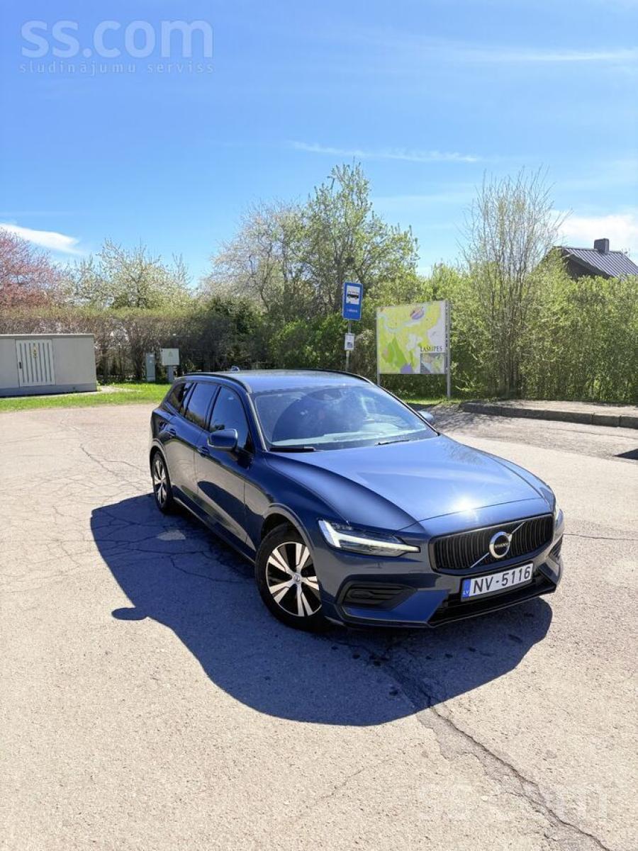 Zils Volvo V60 2019 Ogre, ar dzinēja tilpumu 2.00 L un nobraukumu 288 tūkst. km par 13700 €, foto 6 vietnē AUTOMOTO.COM.LV