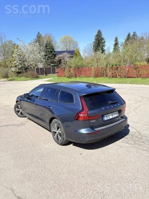 Zils Volvo V60 2019 Ogre, ar dzinēja tilpumu 2.00 L un nobraukumu 288 tūkst. km par 13700 €, foto 12 vietnē AUTOMOTO.COM.LV