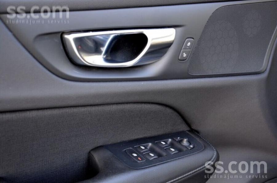 Zils Volvo V60 2019 Ogre, ar dzinēja tilpumu 2.00 L un nobraukumu 288 tūkst. km par 13700 €, foto 20 vietnē AUTOMOTO.COM.LV