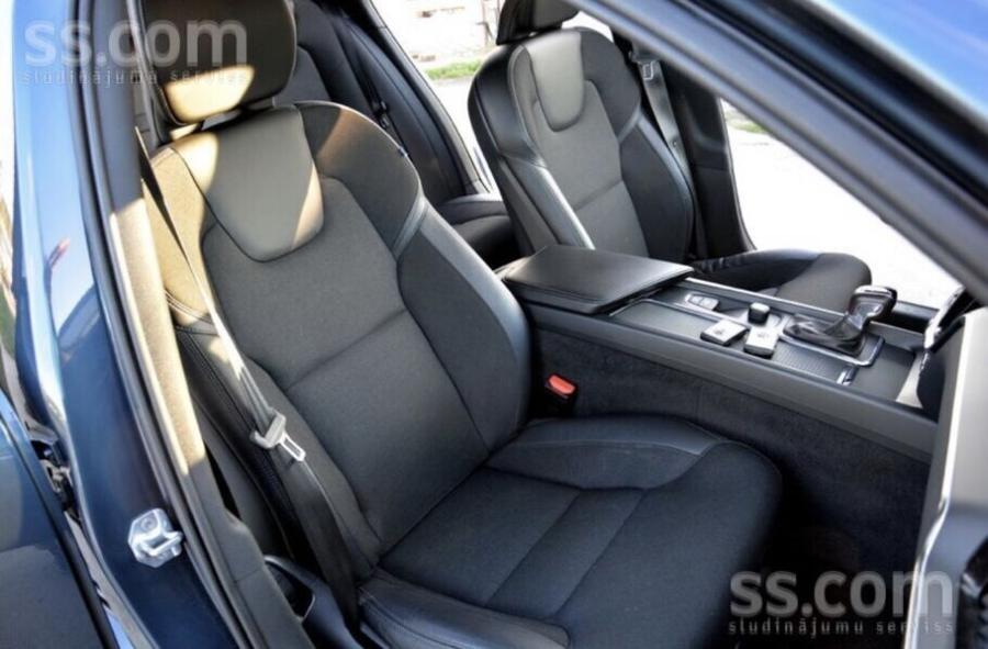 Zils Volvo V60 2019 Ogre, ar dzinēja tilpumu 2.00 L un nobraukumu 288 tūkst. km par 13700 €, foto 26 vietnē AUTOMOTO.COM.LV