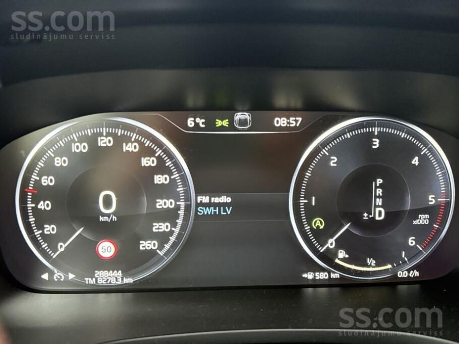 Zils Volvo V60 2019 Ogre, ar dzinēja tilpumu 2.00 L un nobraukumu 288 tūkst. km par 13700 €, foto 27 vietnē AUTOMOTO.COM.LV
