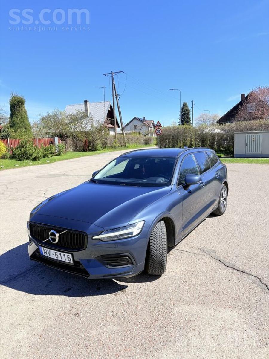 Blue Volvo V60 2019 in Ogre, with an engine capacity of 2.00 L and mileage of 288 thousand km for 11900 €, photo 5 on AUTOMOTO.COM.LV