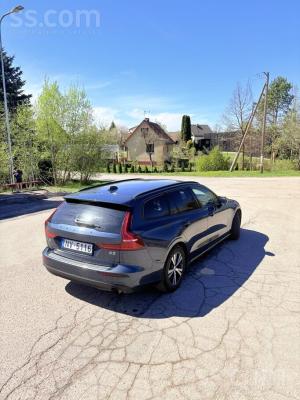 Blue Volvo V60 2019 in Ogre, with an engine capacity of 2.00 L and mileage of 288 thousand km for 11900 €, photo 9 on AUTOMOTO.COM.LV