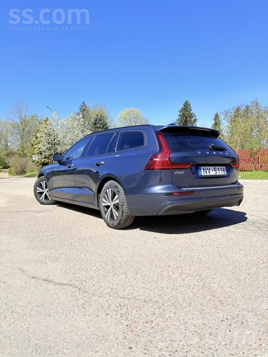 Blue Volvo V60 2019 in Ogre, with an engine capacity of 2.00 L and mileage of 288 thousand km for 11900 €, photo 11 on AUTOMOTO.COM.LV