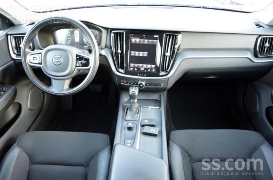 Blue Volvo V60 2019 in Ogre, with an engine capacity of 2.00 L and mileage of 288 thousand km for 11900 €, photo 16 on AUTOMOTO.COM.LV