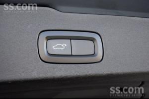 Blue Volvo V60 2019 in Ogre, with an engine capacity of 2.00 L and mileage of 288 thousand km for 11900 €, photo 21 on AUTOMOTO.COM.LV