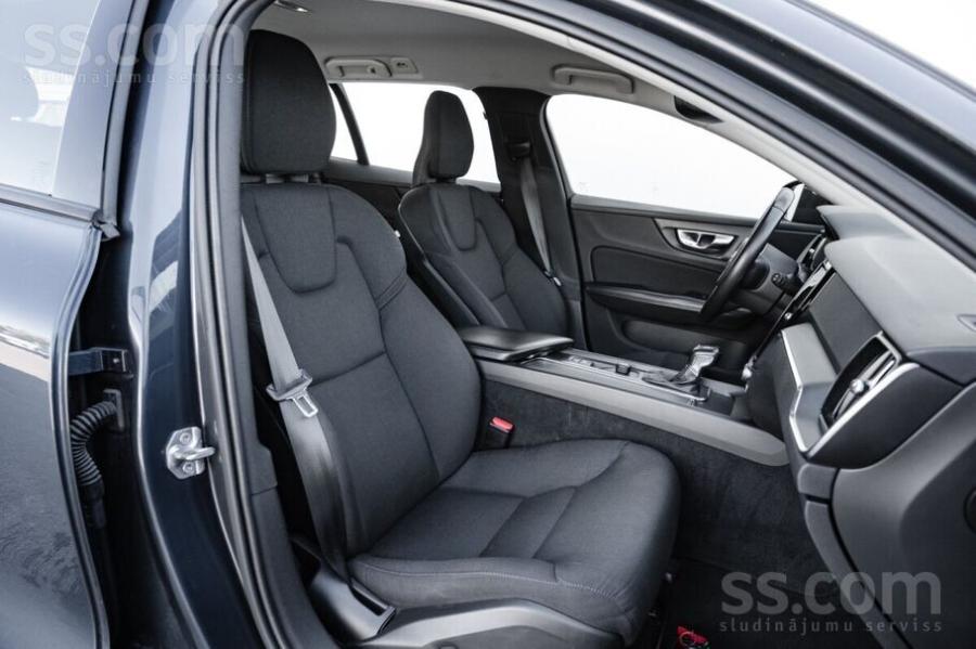 Zils Volvo V60 2019 Rīga, ar dzinēja tilpumu 2.00 L un nobraukumu 210 tūkst. km par 14700 €, foto 7 vietnē AUTOMOTO.COM.LV