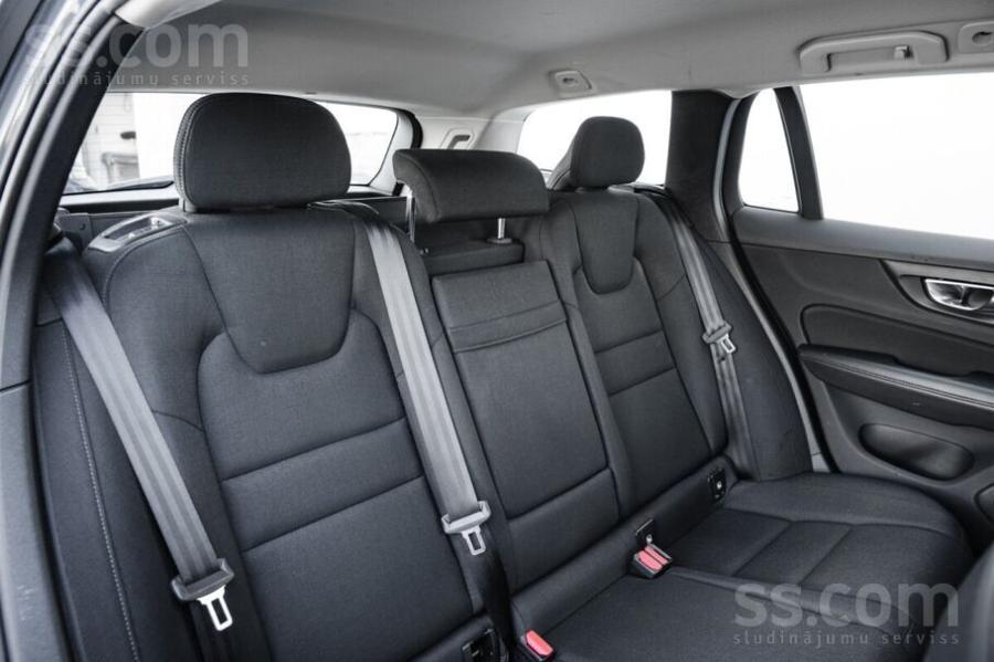 Zils Volvo V60 2019 Rīga, ar dzinēja tilpumu 2.00 L un nobraukumu 210 tūkst. km par 14700 €, foto 8 vietnē AUTOMOTO.COM.LV