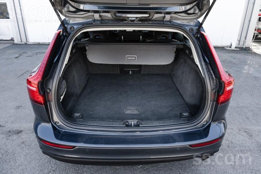 Zils Volvo V60 2019 Rīga, ar dzinēja tilpumu 2.00 L un nobraukumu 210 tūkst. km par 14700 €, foto 25 vietnē AUTOMOTO.COM.LV