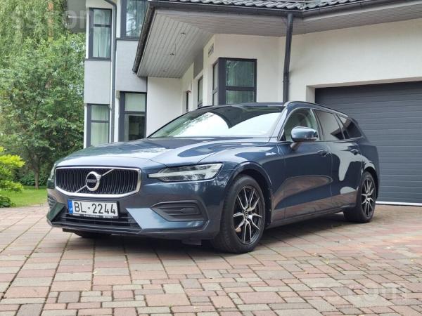 Blue Volvo V60 2019 in Riga, with an engine capacity of 2.00 L and mileage of 163 thousand km for 16900 €, photo 1 on AUTOMOTO.COM.LV