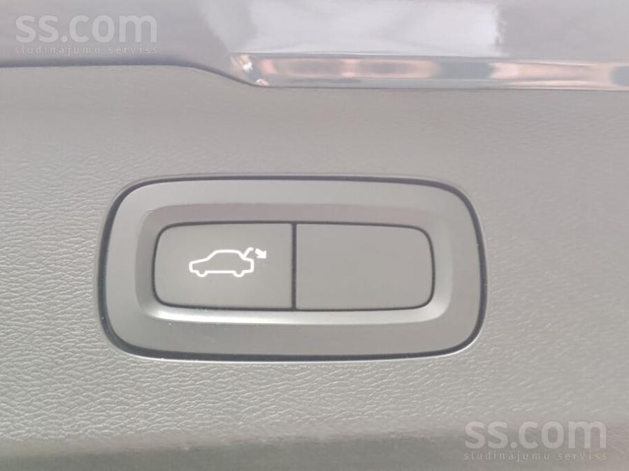 Zils Volvo V60 2019 Rīga, ar dzinēja tilpumu 2.00 L un nobraukumu 163 tūkst. km par 16900 €, foto 23 vietnē AUTOMOTO.COM.LV