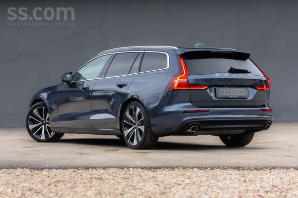 Blue Volvo V60 2019 in Jelgava, with an engine capacity of 2.00 L and mileage of 181 thousand km for 17500 €, photo 7 on AUTOMOTO.COM.LV