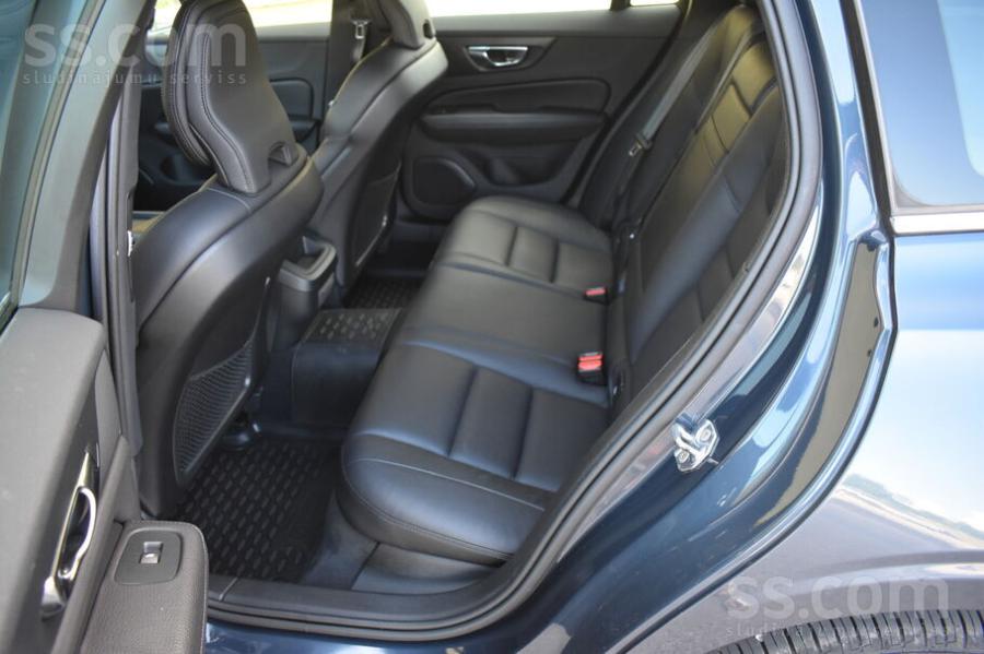 Zils Volvo V60 2019 Talsi, ar dzinēja tilpumu 2.00 L un nobraukumu 203 tūkst. km par 14700 €, foto 9 vietnē AUTOMOTO.COM.LV