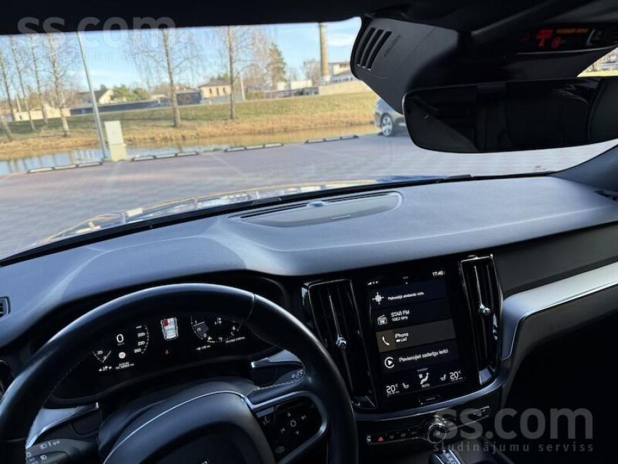 Blue Volvo V60 2019 in Riga, with an engine capacity of 2.00 L and mileage of 220 thousand km for 21500 €, photo 10 on AUTOMOTO.COM.LV