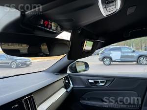 Blue Volvo V60 2019 in Riga, with an engine capacity of 2.00 L and mileage of 220 thousand km for 21500 €, photo 11 on AUTOMOTO.COM.LV