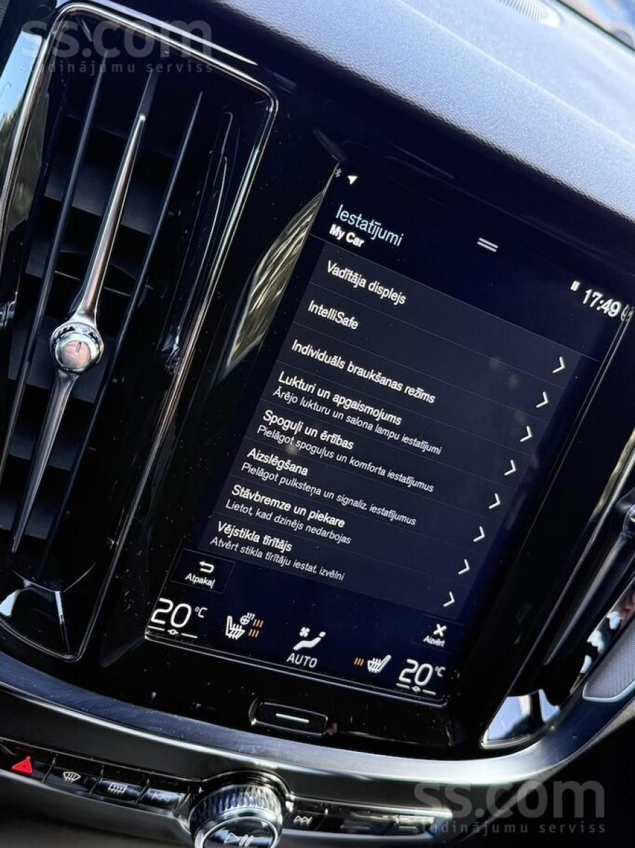 Blue Volvo V60 2019 in Riga, with an engine capacity of 2.00 L and mileage of 220 thousand km for 21500 €, photo 15 on AUTOMOTO.COM.LV