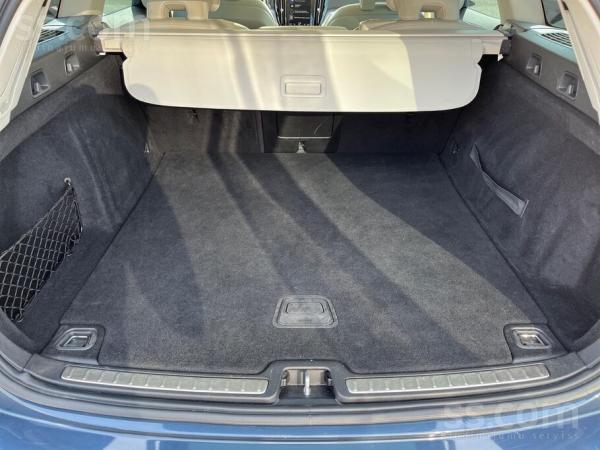 Zils Volvo V60 2019 Rīga, ar dzinēja tilpumu 2.00 L un nobraukumu 166 tūkst. km par 16500 €, foto 10 vietnē AUTOMOTO.COM.LV