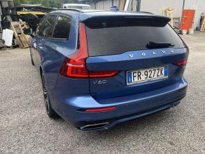 Blue Volvo V60 2019 in Panevezys, with an engine capacity of 1.97 L and mileage of 234 thousand km for 15900 €, photo 6 on AUTOMOTO.COM.LV