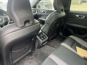 Blue Volvo V60 2019 in Panevezys, with an engine capacity of 1.97 L and mileage of 234 thousand km for 15900 €, photo 14 on AUTOMOTO.COM.LV