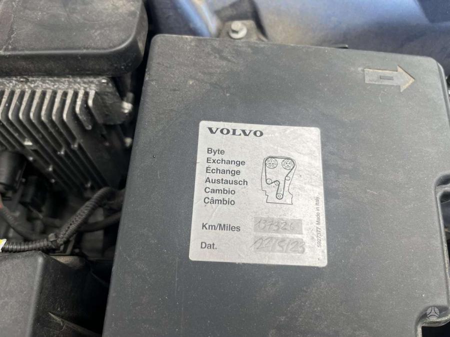 Blue Volvo V60 2019 in Panevezys, with an engine capacity of 1.97 L and mileage of 234 thousand km for 15900 €, photo 23 on AUTOMOTO.COM.LV