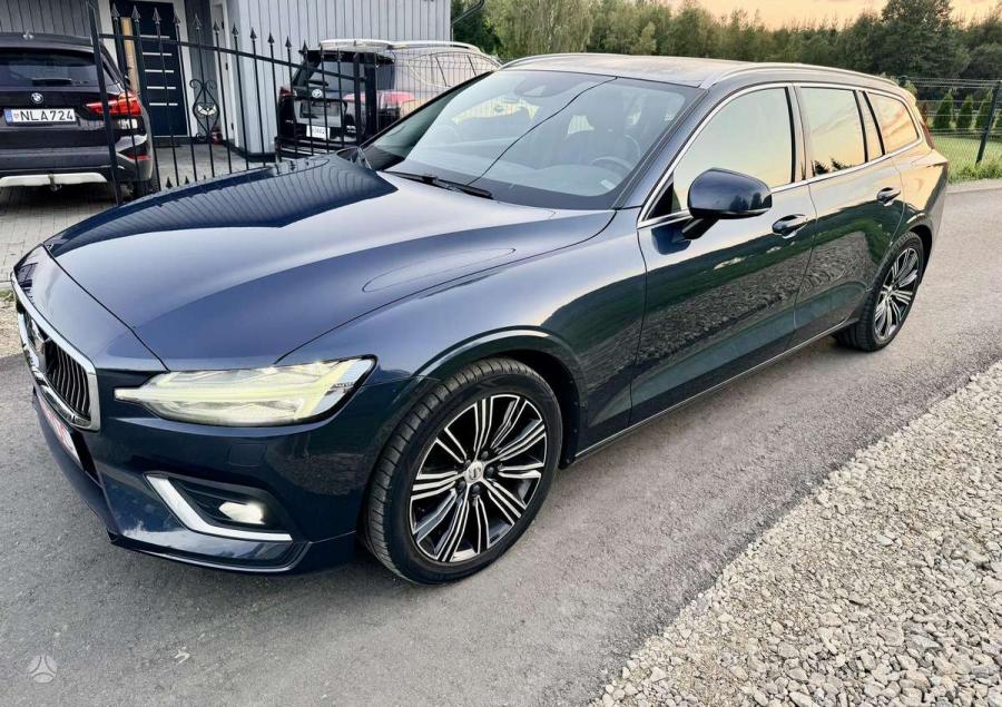 Zils Volvo V60 2019 Viļņa, ar dzinēja tilpumu 1.97 L un nobraukumu 233 tūkst. km par 14000 €, foto 1 vietnē AUTOMOTO.COM.LV