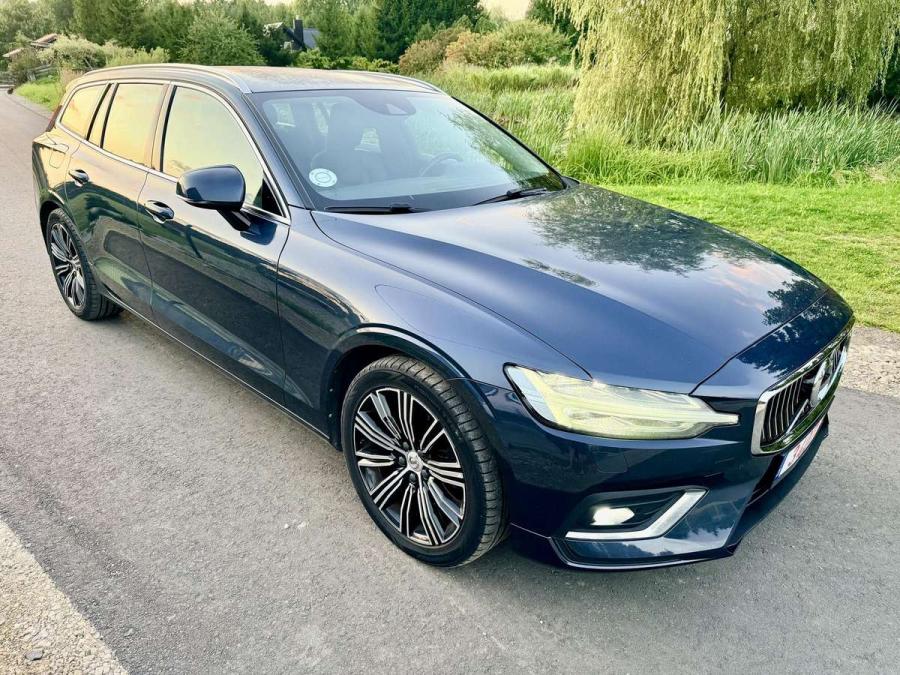 Zils Volvo V60 2019 Viļņa, ar dzinēja tilpumu 1.97 L un nobraukumu 233 tūkst. km par 14000 €, foto 4 vietnē AUTOMOTO.COM.LV
