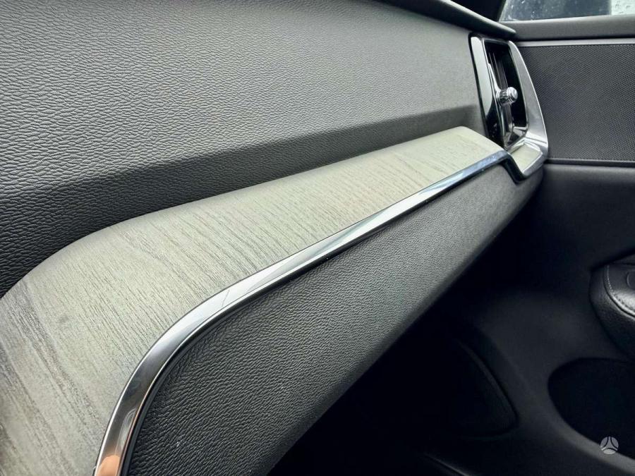 Zils Volvo V60 2019 Viļņa, ar dzinēja tilpumu 1.97 L un nobraukumu 233 tūkst. km par 14000 €, foto 25 vietnē AUTOMOTO.COM.LV