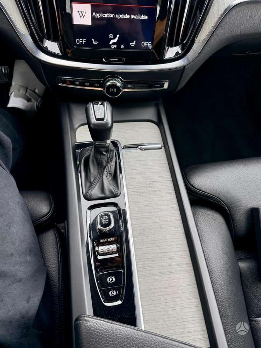 Zils Volvo V60 2019 Viļņa, ar dzinēja tilpumu 1.97 L un nobraukumu 233 tūkst. km par 14000 €, foto 26 vietnē AUTOMOTO.COM.LV