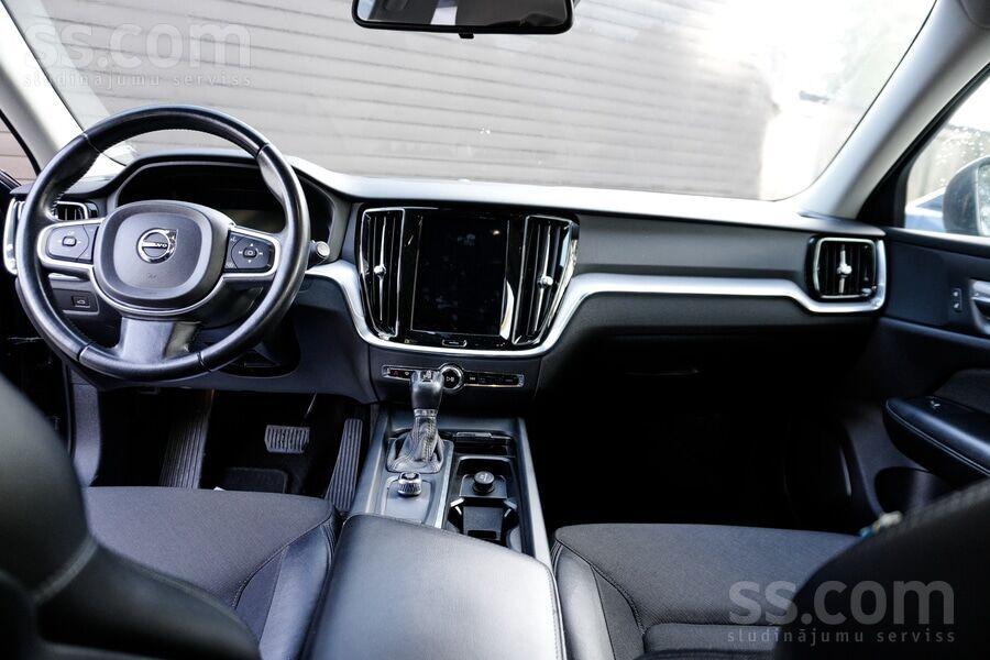 Zils Volvo V60 2019 Rīga, ar dzinēja tilpumu 2.00 L un nobraukumu 246 tūkst. km par 15890 €, foto 12 vietnē AUTOMOTO.COM.LV