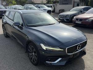 Zils Volvo V60 2019 Viļņa, ar dzinēja tilpumu 2.40 L un nobraukumu 273 tūkst. km par 13500 €, foto 7 vietnē AUTOMOTO.COM.LV