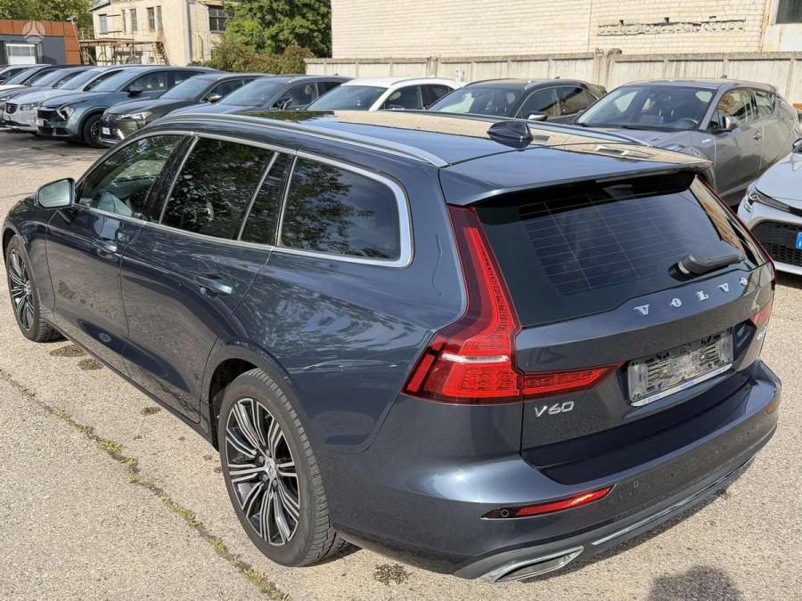 Zils Volvo V60 2019 Viļņa, ar dzinēja tilpumu 2.40 L un nobraukumu 273 tūkst. km par 13500 €, foto 17 vietnē AUTOMOTO.COM.LV