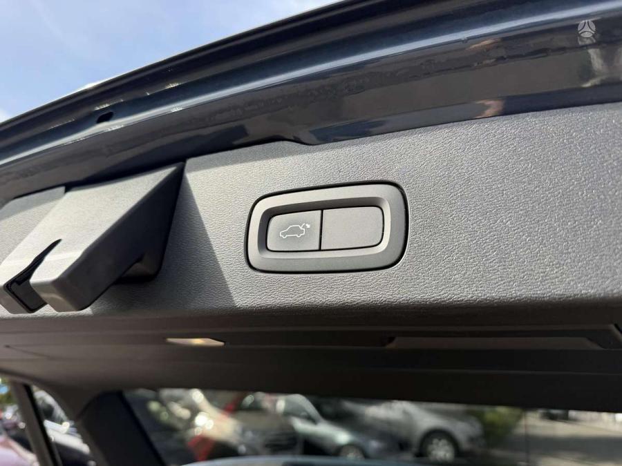 Zils Volvo V60 2019 Viļņa, ar dzinēja tilpumu 2.40 L un nobraukumu 273 tūkst. km par 13500 €, foto 19 vietnē AUTOMOTO.COM.LV