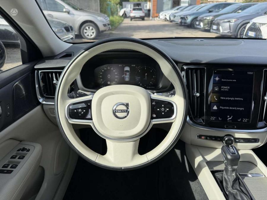 Zils Volvo V60 2019 Viļņa, ar dzinēja tilpumu 2.40 L un nobraukumu 273 tūkst. km par 13500 €, foto 25 vietnē AUTOMOTO.COM.LV