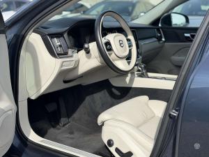 Zils Volvo V60 2019 Viļņa, ar dzinēja tilpumu 2.40 L un nobraukumu 273 tūkst. km par 13500 €, foto 30 vietnē AUTOMOTO.COM.LV