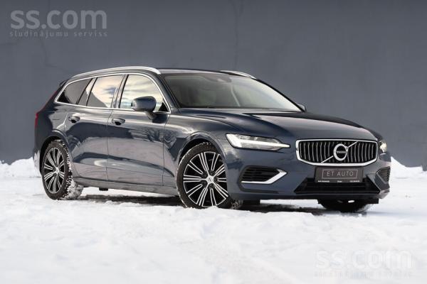 Zils Volvo V60 2020 Jelgava, ar dzinēja tilpumu 2.00 L un nobraukumu 232 tūkst. km par 18700 €, foto 1 vietnē AUTOMOTO.COM.LV