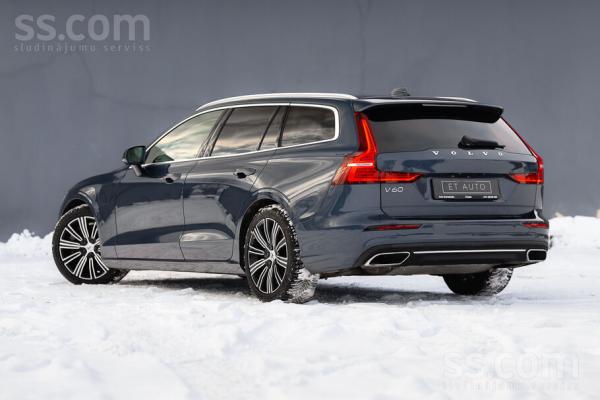 Zils Volvo V60 2020 Jelgava, ar dzinēja tilpumu 2.00 L un nobraukumu 232 tūkst. km par 18700 €, foto 5 vietnē AUTOMOTO.COM.LV