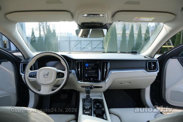 Zils Volvo V60 2020 Pērnava, ar dzinēja tilpumu 2.00 L un nobraukumu 129 tūkst. km par 24800 €, foto 6 vietnē AUTOMOTO.COM.LV