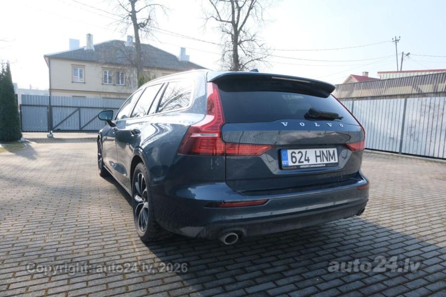 Zils Volvo V60 2020 Pērnava, ar dzinēja tilpumu 2.00 L un nobraukumu 129 tūkst. km par 24800 €, foto 8 vietnē AUTOMOTO.COM.LV