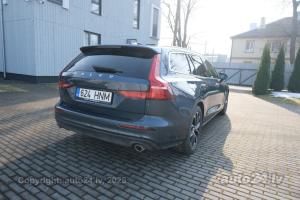 Zils Volvo V60 2020 Pērnava, ar dzinēja tilpumu 2.00 L un nobraukumu 129 tūkst. km par 24800 €, foto 9 vietnē AUTOMOTO.COM.LV