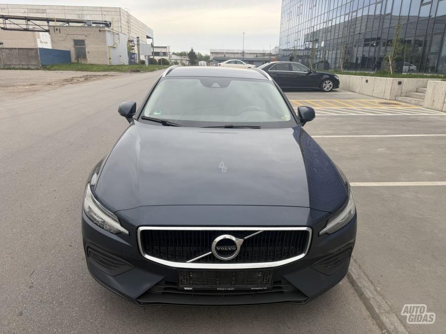 Zils Volvo V60 2020 Panevēža, ar dzinēja tilpumu 2.00 L un nobraukumu 326 tūkst. km par 12300 €, foto 4 vietnē AUTOMOTO.COM.LV