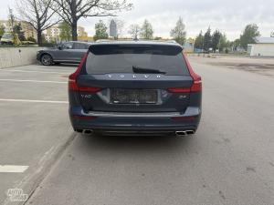 Zils Volvo V60 2020 Panevēža, ar dzinēja tilpumu 2.00 L un nobraukumu 326 tūkst. km par 12300 €, foto 7 vietnē AUTOMOTO.COM.LV