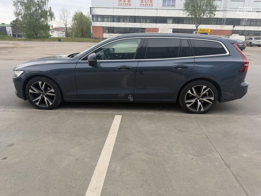 Zils Volvo V60 2020 Panevēža, ar dzinēja tilpumu 2.00 L un nobraukumu 326 tūkst. km par 12300 €, foto 9 vietnē AUTOMOTO.COM.LV