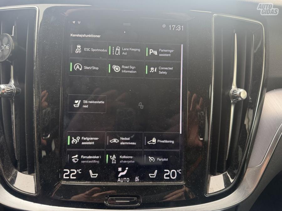 Zils Volvo V60 2020 Panevēža, ar dzinēja tilpumu 2.00 L un nobraukumu 326 tūkst. km par 12300 €, foto 15 vietnē AUTOMOTO.COM.LV