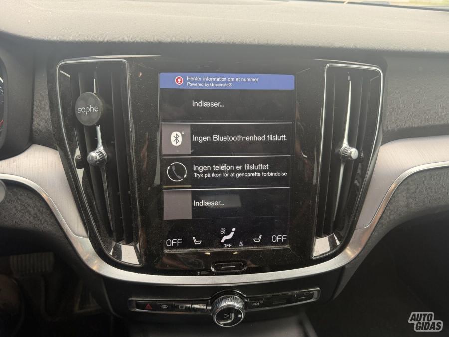 Zils Volvo V60 2020 Panevēža, ar dzinēja tilpumu 2.00 L un nobraukumu 326 tūkst. km par 12300 €, foto 16 vietnē AUTOMOTO.COM.LV