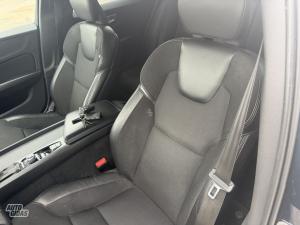 Zils Volvo V60 2020 Panevēža, ar dzinēja tilpumu 2.00 L un nobraukumu 326 tūkst. km par 12300 €, foto 23 vietnē AUTOMOTO.COM.LV